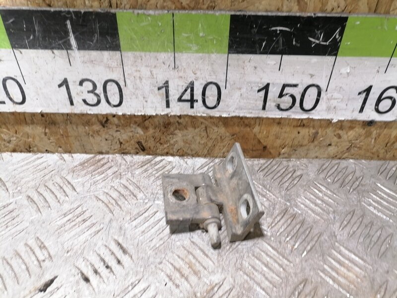 Петля двери задней правой верхняя VOLVO XC 90 2002 2015 30784906