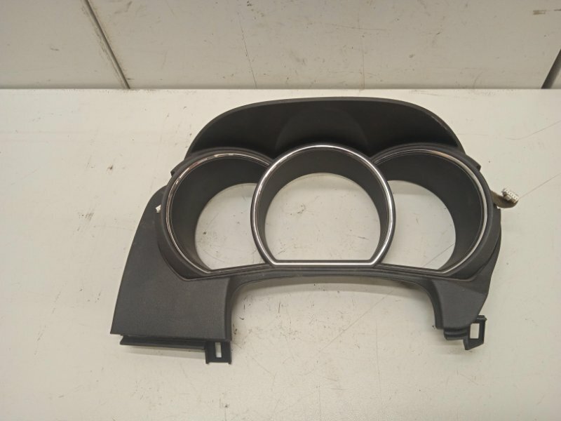 Б/У на панель приборов, Ниссан Мурано Z51 Накладка декоративная Nissan Murano 2007-2016 Z51 72215 NISSAN арт. 682401AA0A