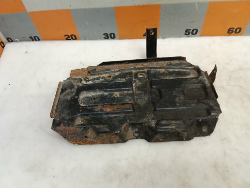 Б/У Иран Ходро Саманд Площадка под АКБ Iran Khodro Samand 2007 288690 Iran Khodro арт. 13307012, 1