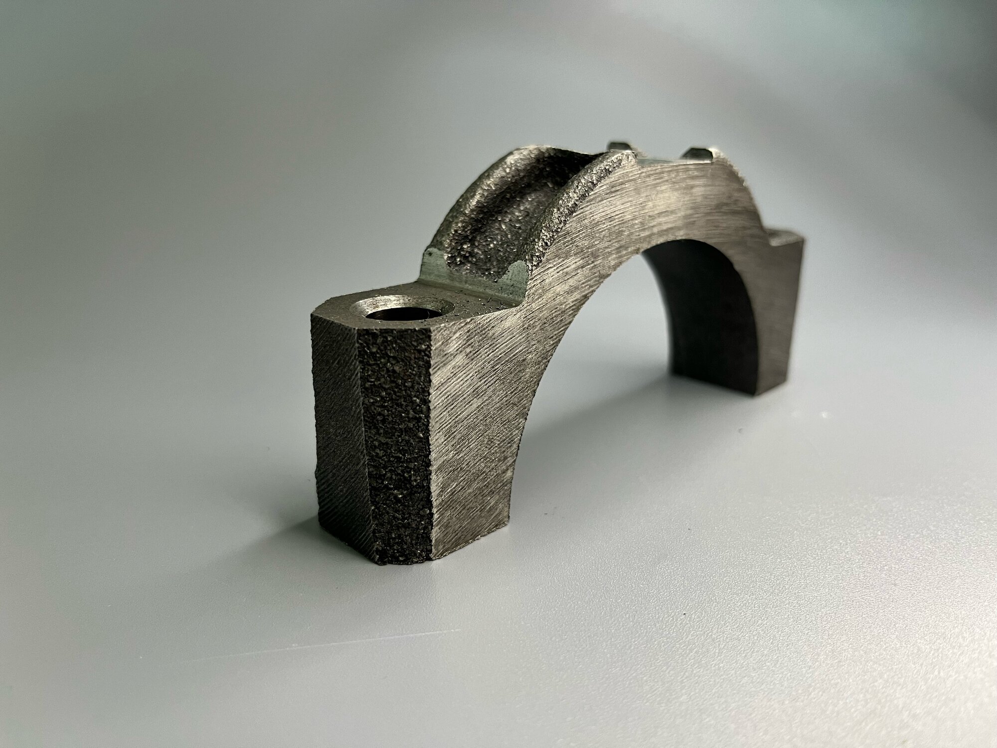 Крышка подшипника дифференциала левая (мост Спайсер) (ОАО УАЗ) 3160-2401015 - УАЗ арт. 3160-00-2401015-00