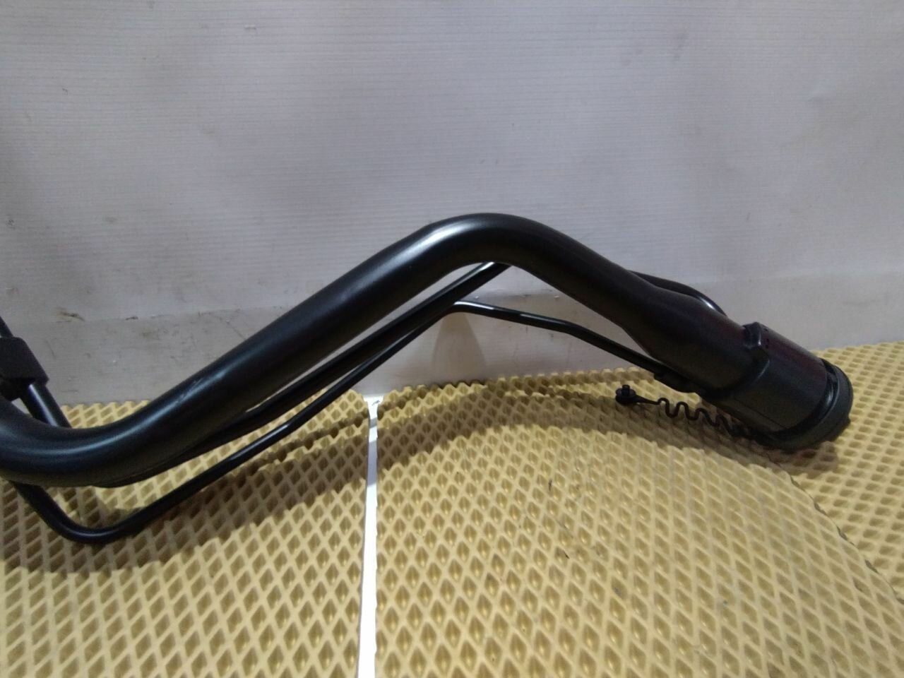 Горловина топливного бака TOYOTA COROLLA (2007-2014) E150 7720112680 7720112790 7720112791 (2-ой сорт)