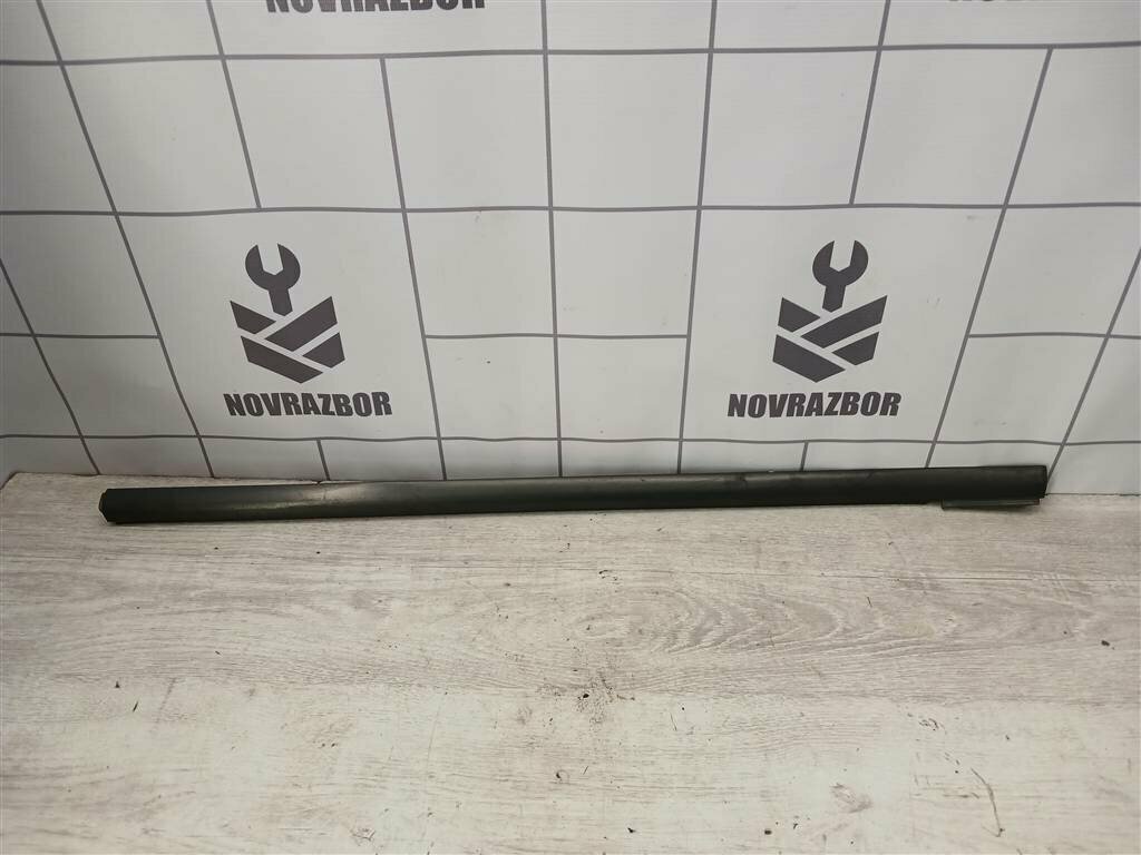 Накладка стекла заднего левого Ford Focus 2 08-11