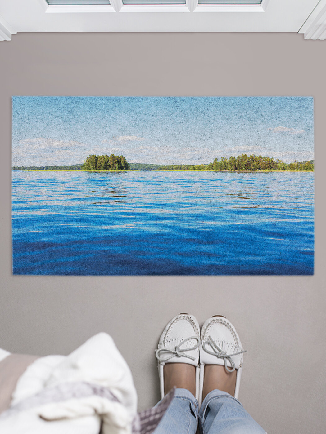 Коврик придверный в прихожую с принтом "Город на воде" 45x75 см , JoyArty