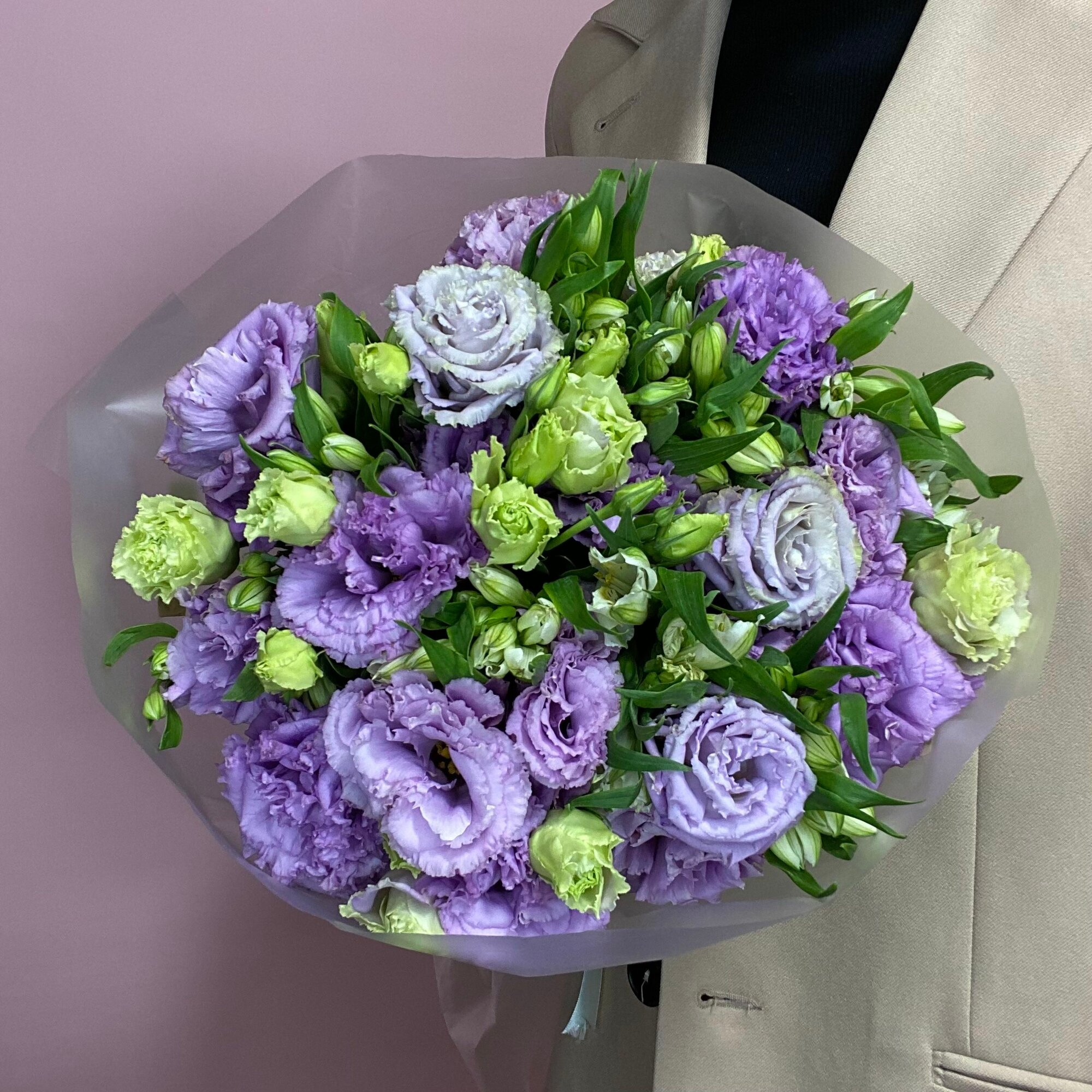 Летний букет (эустомы 10 шт, альстромерии 9 шт.), высота букета 50 см