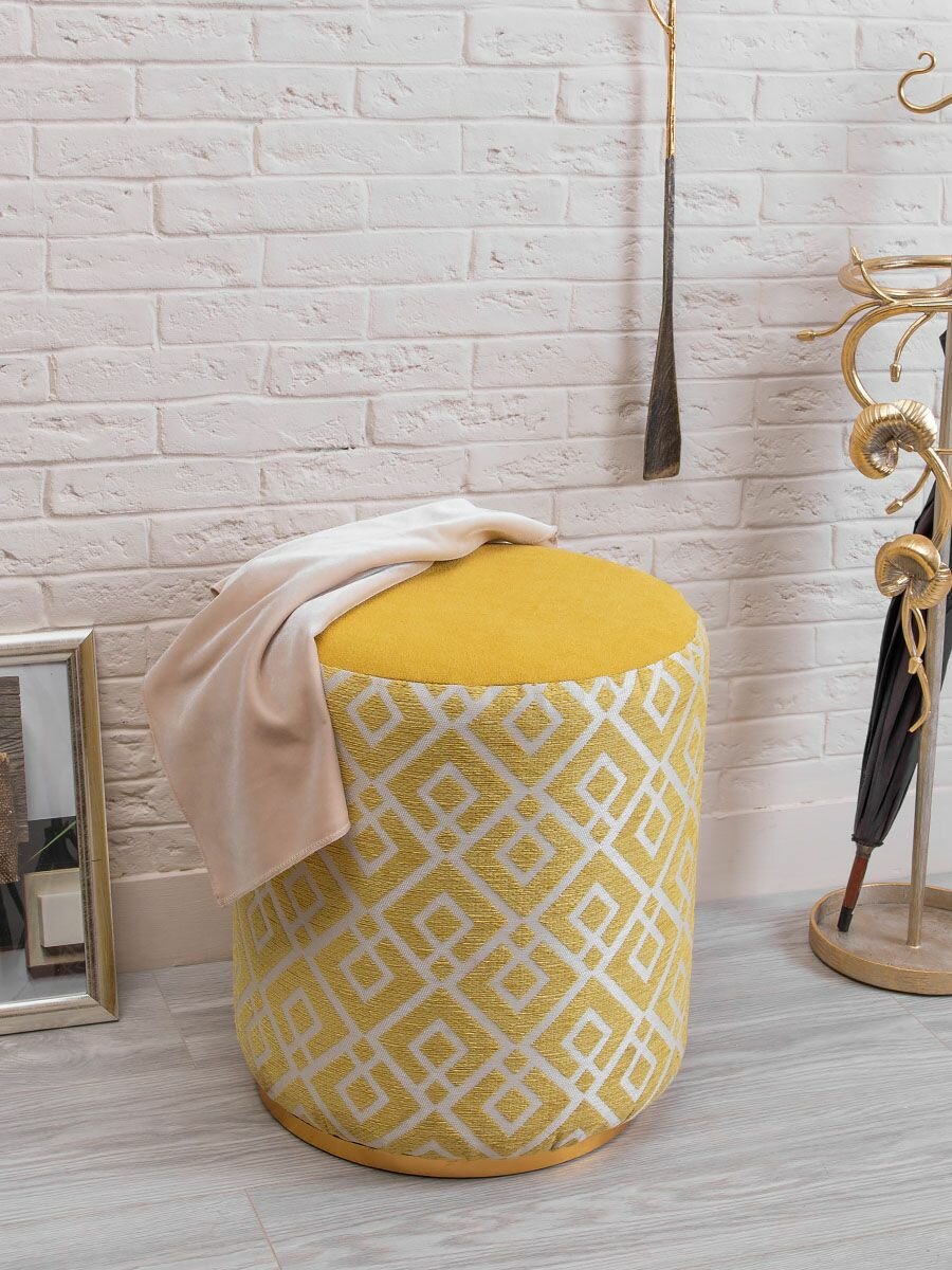 Круглый пуфик Bogacho ENZO с декоративными элементами для прихожей и коридора