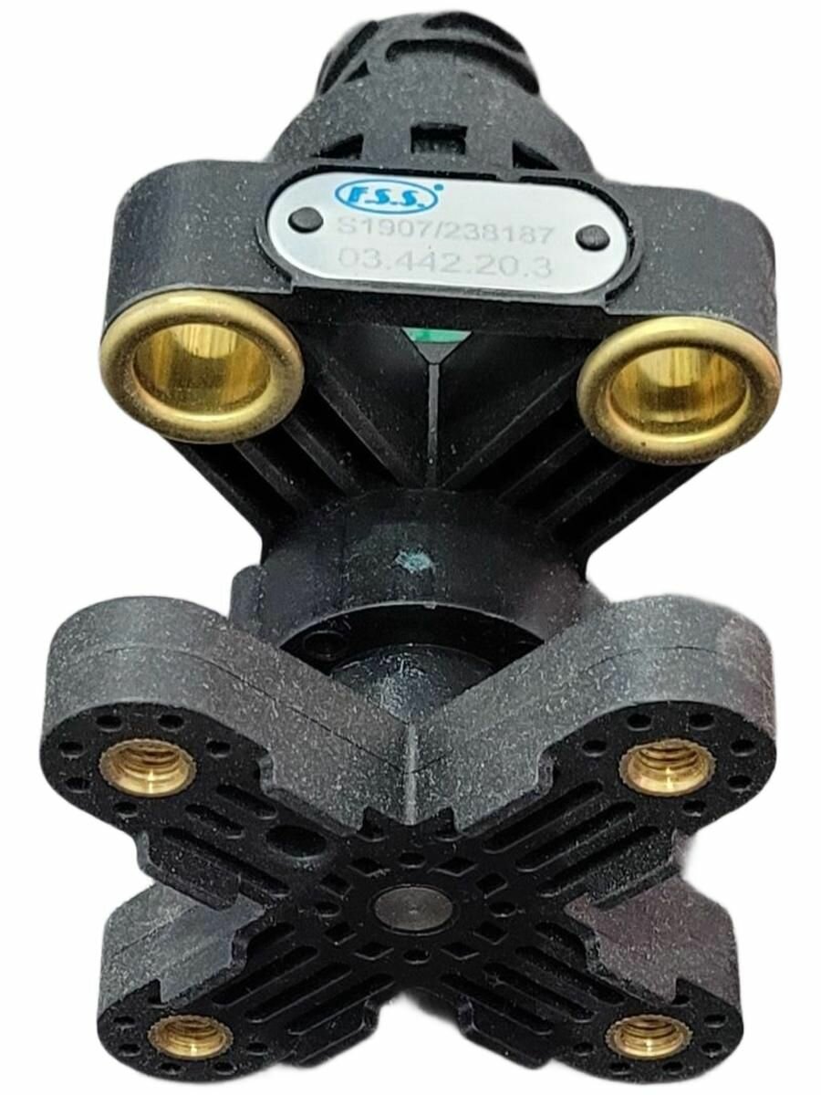 Датчик MERCEDES Actros уровня пневмоподвески F.S.S. арт. 03.442.20.3