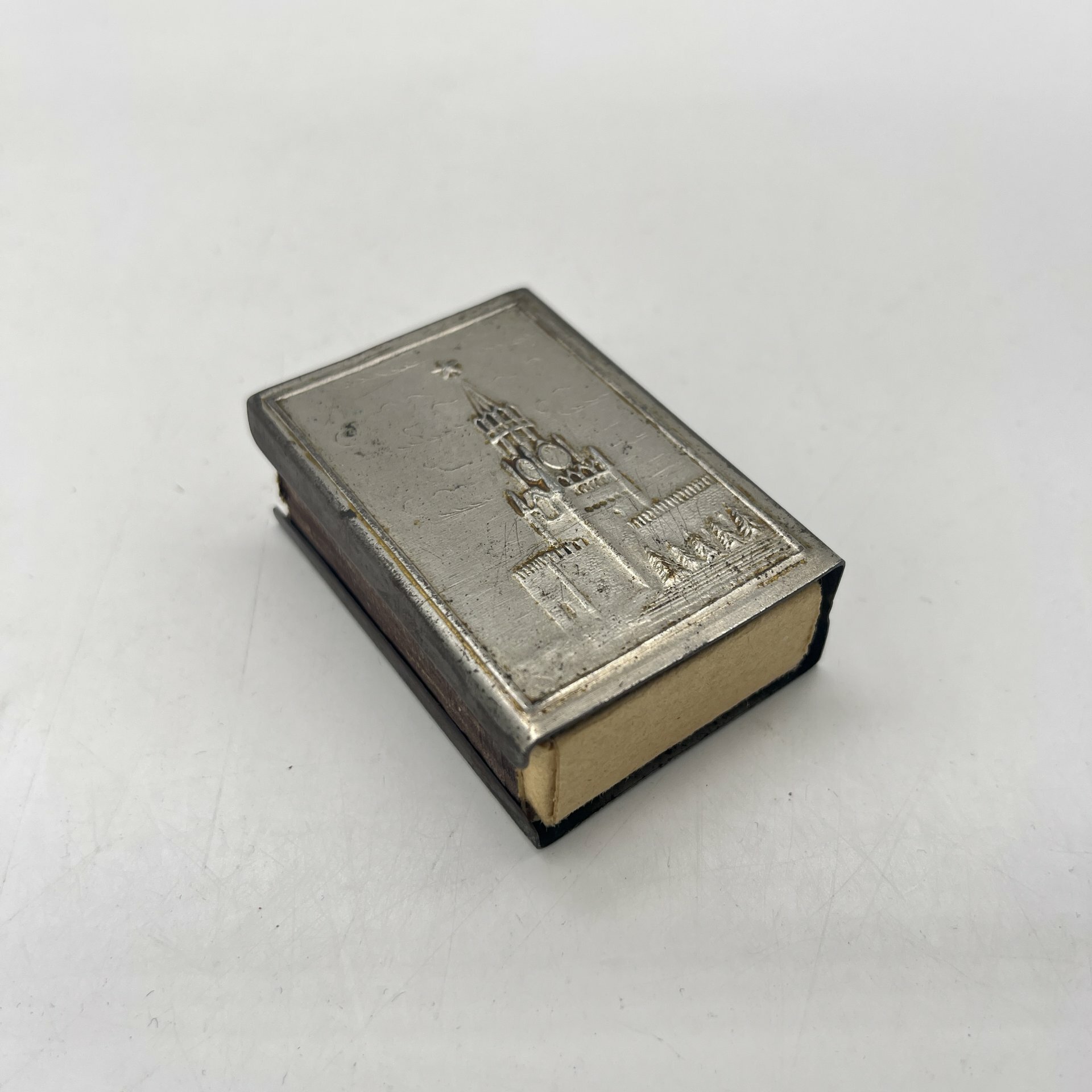 Спичечница "Спасская башня" со спичечным коробком "Веломобиль Варно", алюминий