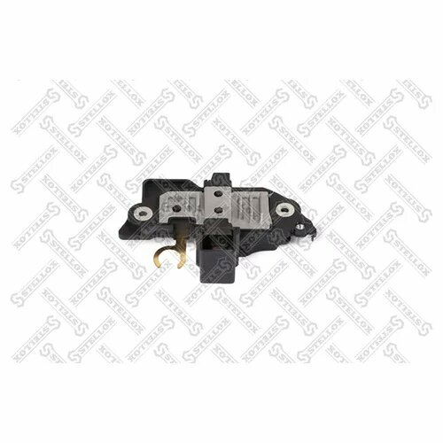 Реле-регулятор VOLVO S40/S60/S80/V70/XC60/XC70/XC90 2.4D 01, 0671811SX STELLOX 06-71811-SX