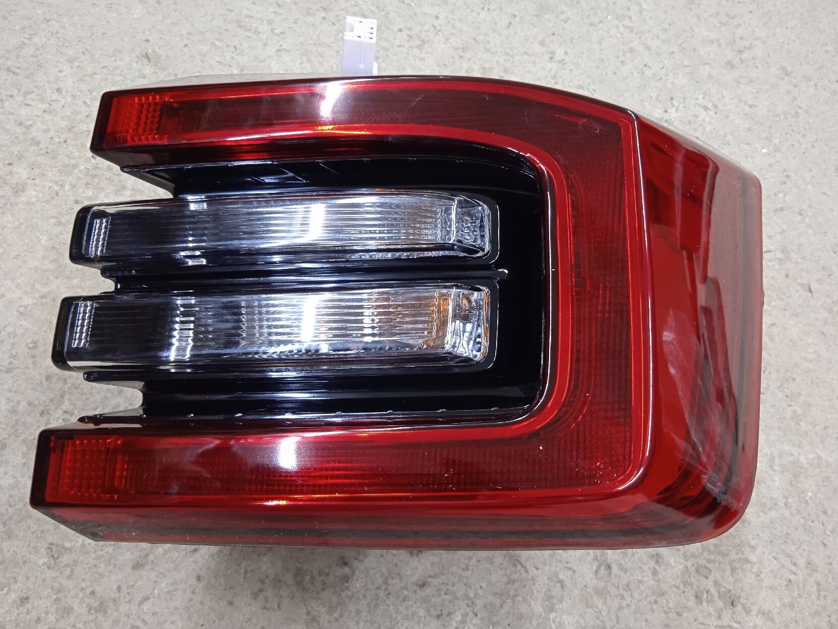 Фонарь задний правый (на крыле) Chery Tiggo 4 FL (2018+) [2.0 16V 5MT внедорожник] J684433020