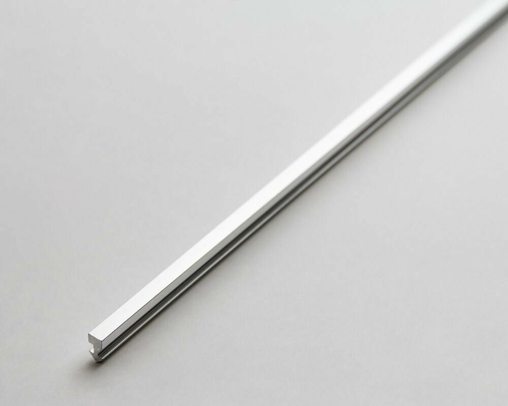 Алюминиевый Т-образный профиль (разделительная вставка) для стыков и защиты покрытий на одном уровне - ПТ-05 - 2700мм - Серебро глянец