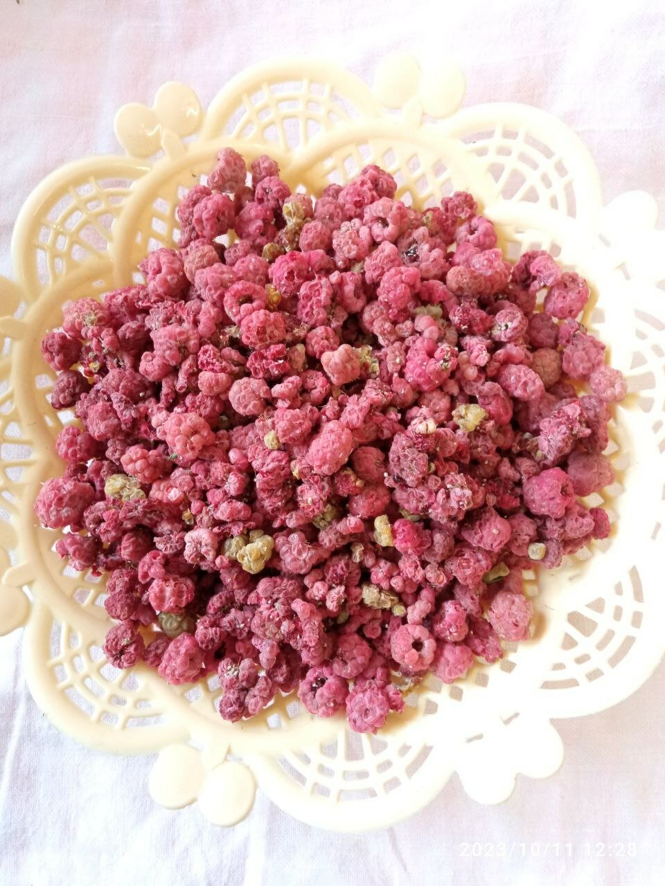 Лакомство для грызунов ChinZoo малина сушеная, 50 гр, эко лакомство.