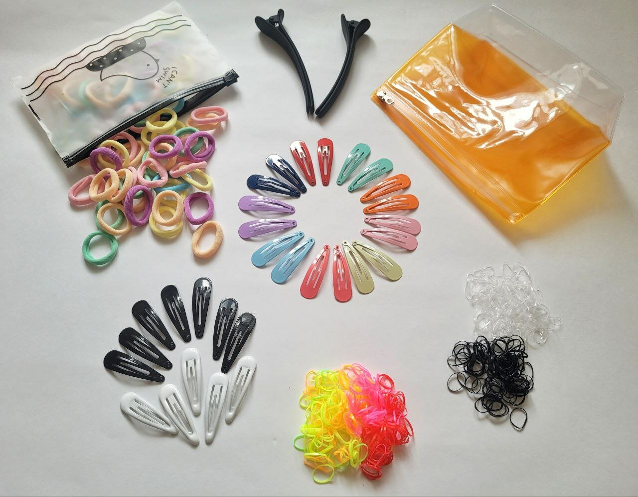 Набор аксессуаров для волос, резинки и заколки для детских причесок в подарок девочке в детский сад, в школу, на утренник, на праздник