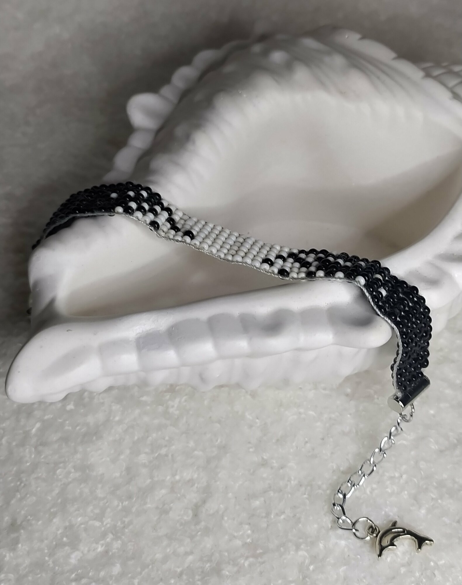 Плетеный браслет