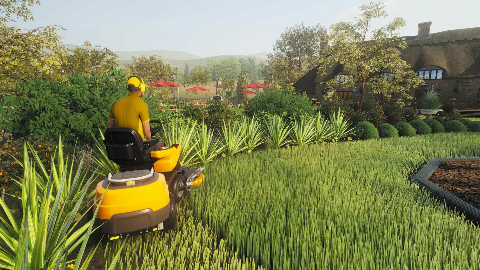 Lawn Mowing Simulator - Ancient Britain [STEAM / Россия и СНГ] — фото 1