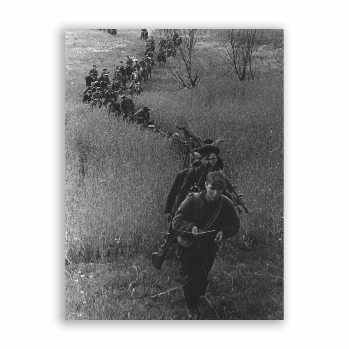 Советский постер, плакат на бумаге / Ленинградские партизаны на марше, 1942 / Размер 40 x 53 см