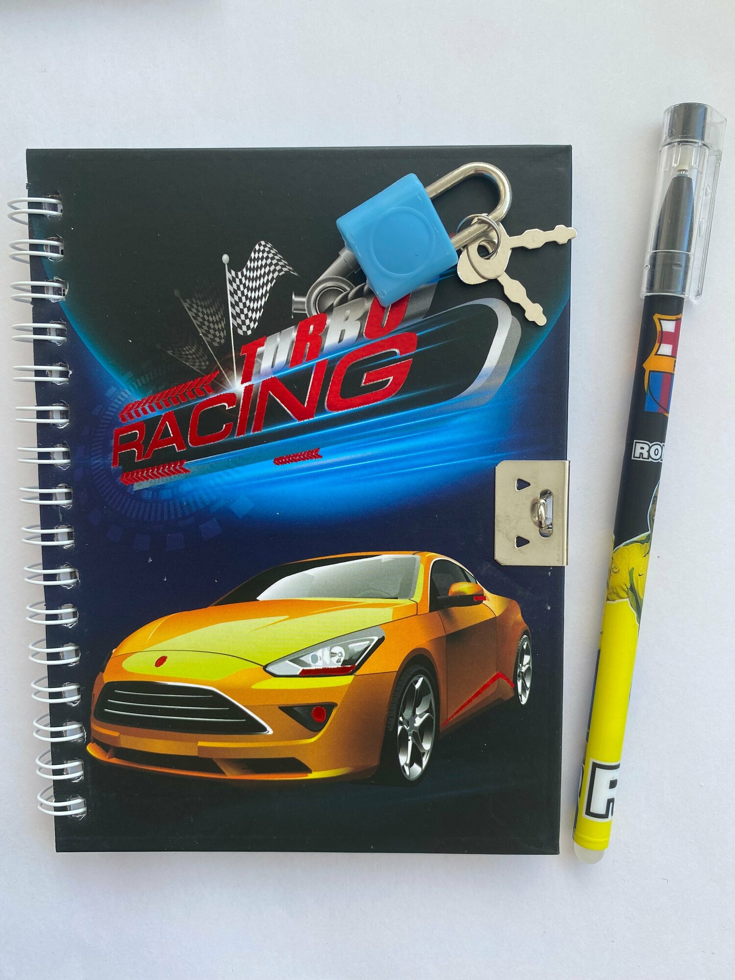 Блокнот "Машинка", на кольцах, с замком, в клетку, желтый+ подарок- ручка