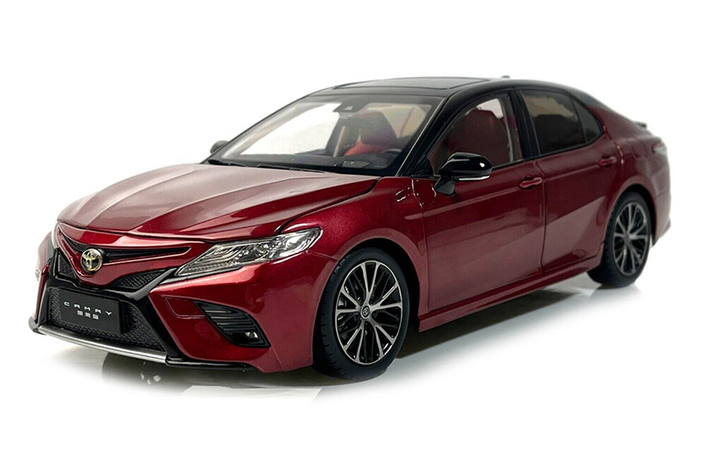 Модель коллекционная PAUDI Toyota camry gt sport V6 V70 2018 red / тойота камри гт спорт красный