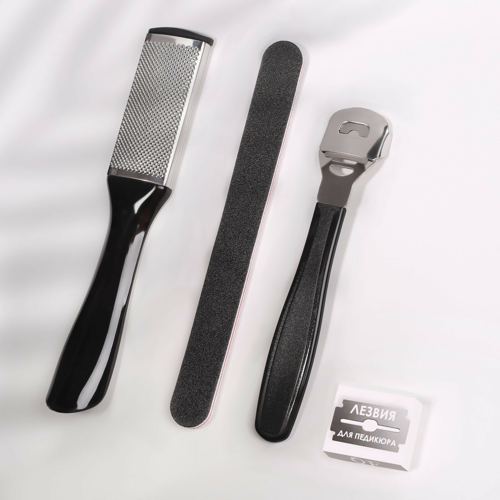Набор для педикюра, 4 предмета, на блистере, цвет чёрный, 427244