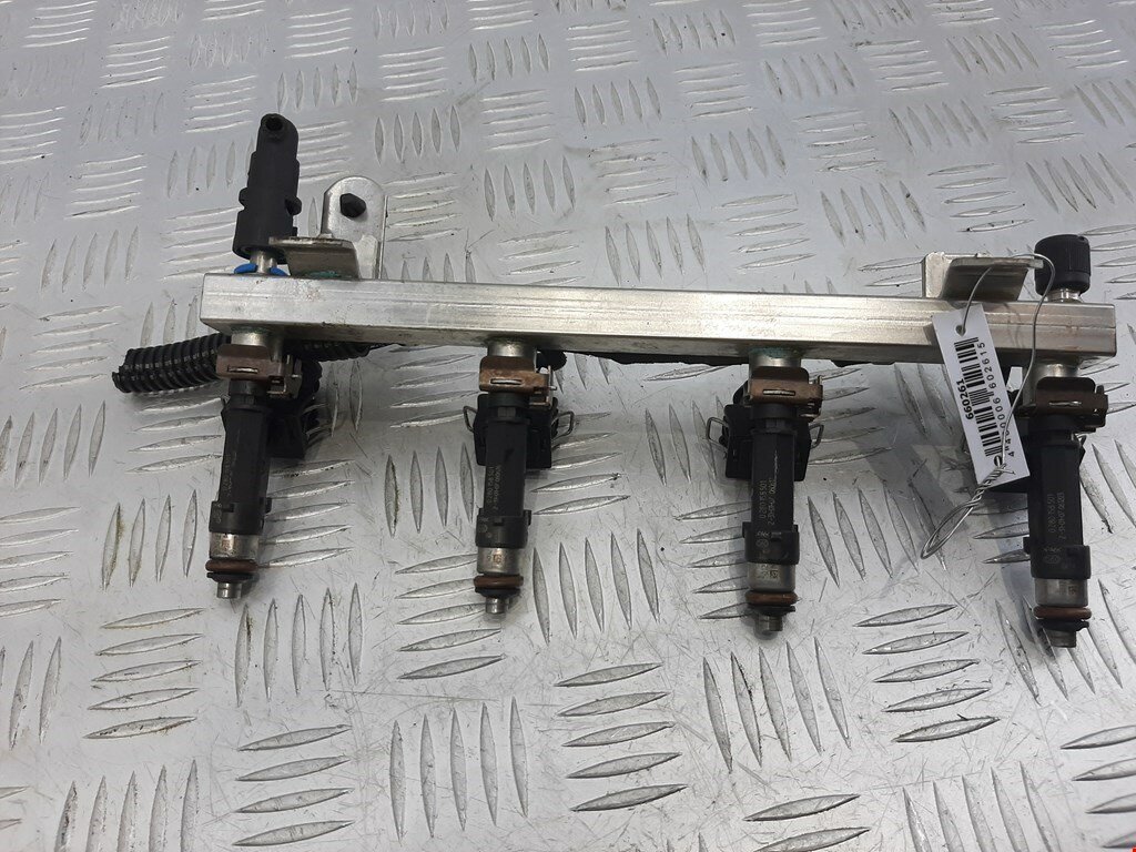 Форсунка бензиновая электрическая Opel Astra H 24420543 арт. 1100637