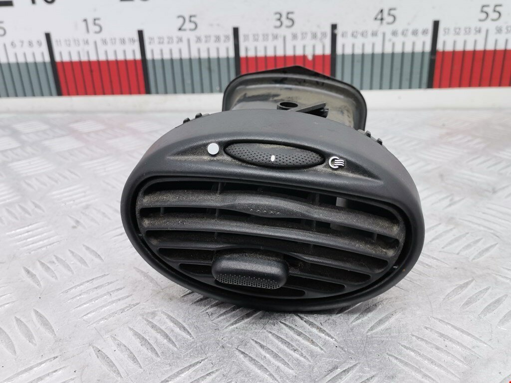 Дефлектор обдува салона Ford Focus 1 98AB19893BJW арт. 1989971