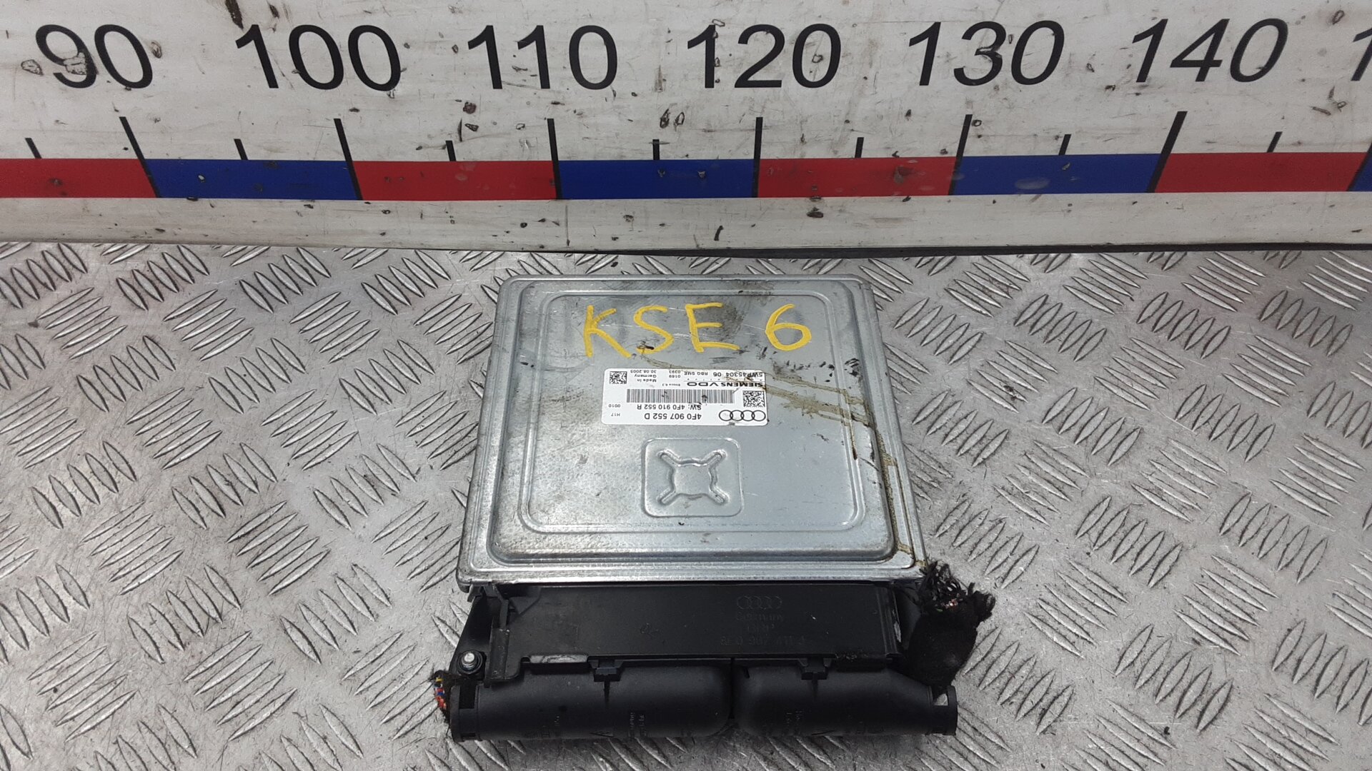 Блок управления двс AUDI A6 C6, Номер 4530406