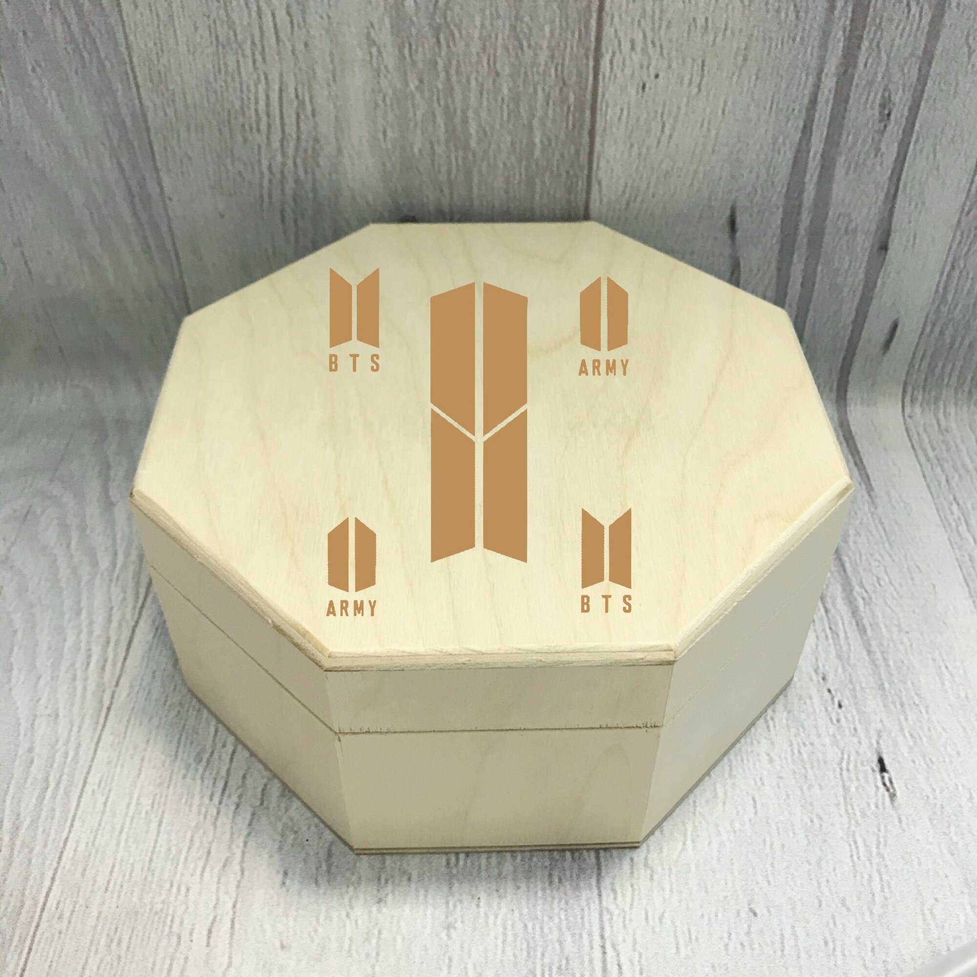 Шкатулка с гравировкой GOODbrelok БТС, BTS - 1410-05