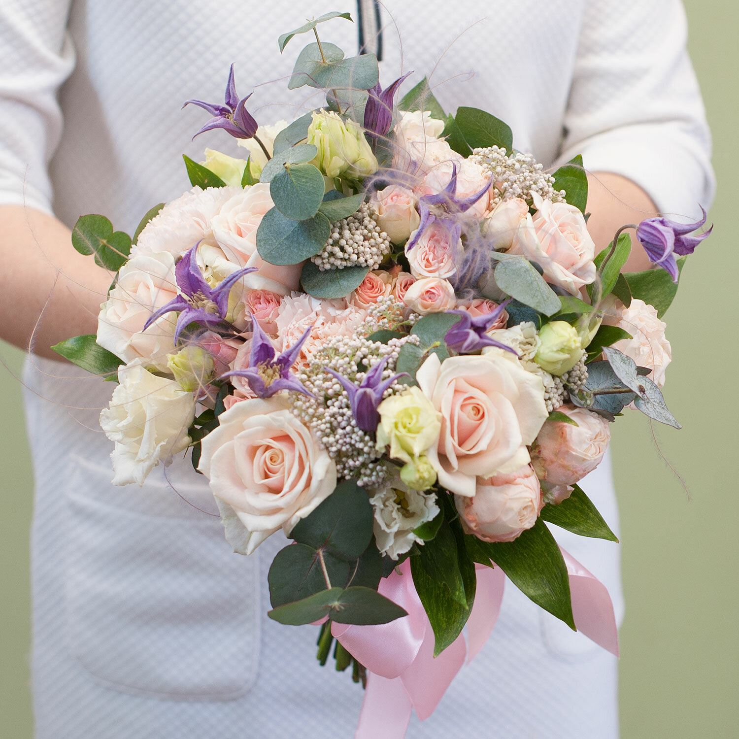 Букет невесты Charlotte "Валери", на стеблях, 25 см, без упаковки