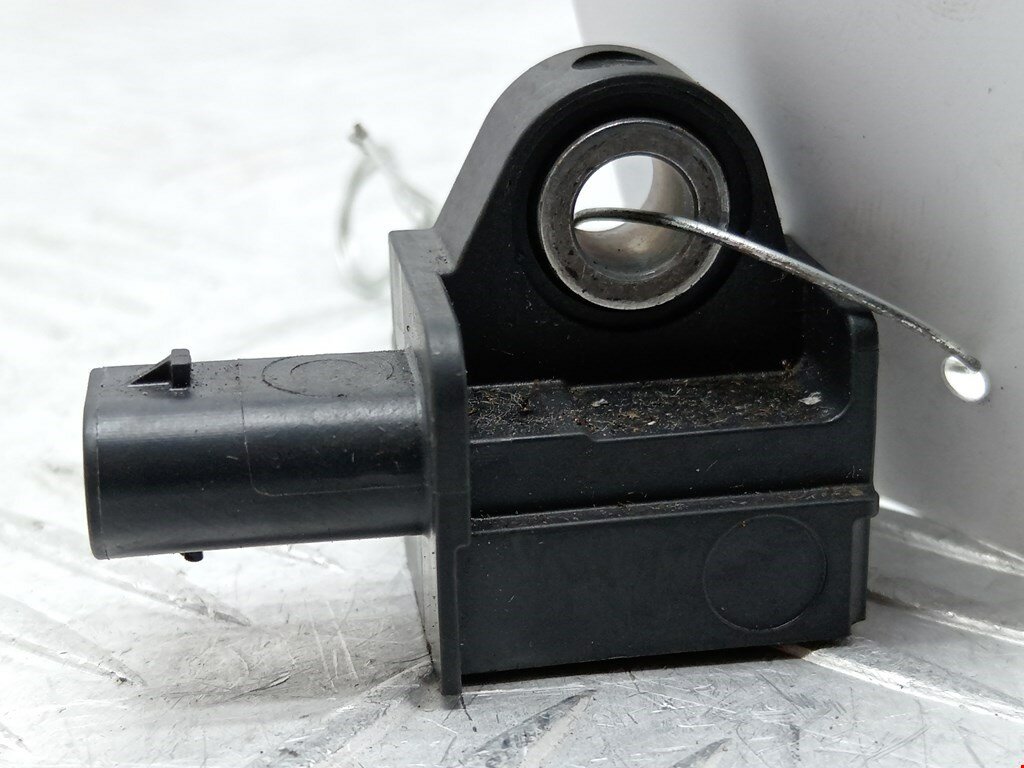 Датчик удара Skoda Rapid 1 34D959351 арт. 1820370