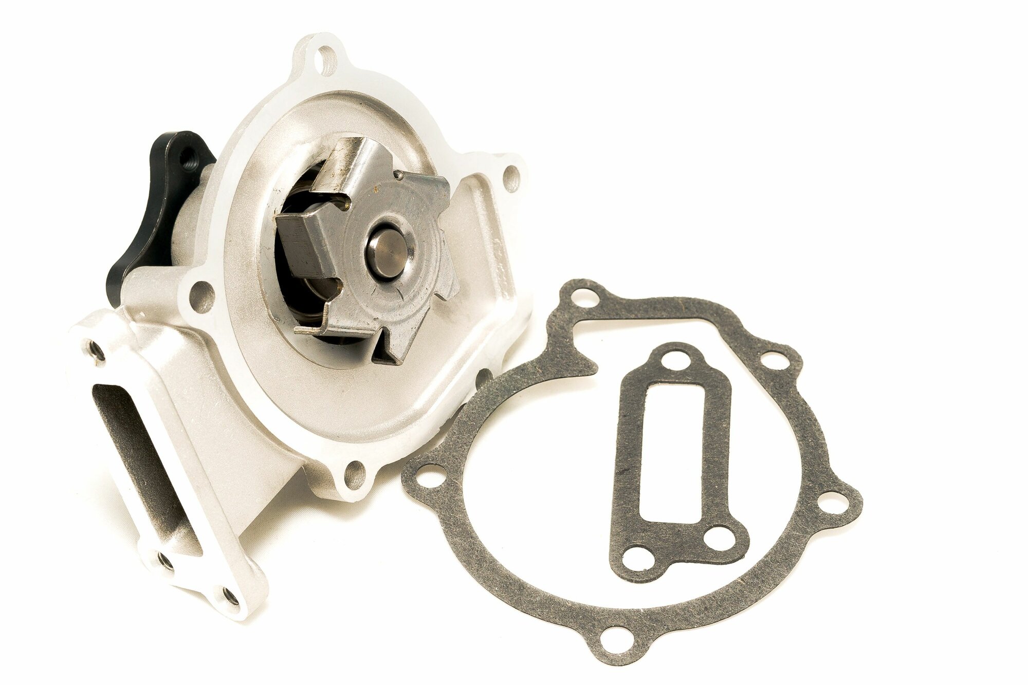 Помпа, водяной насос Ниссан