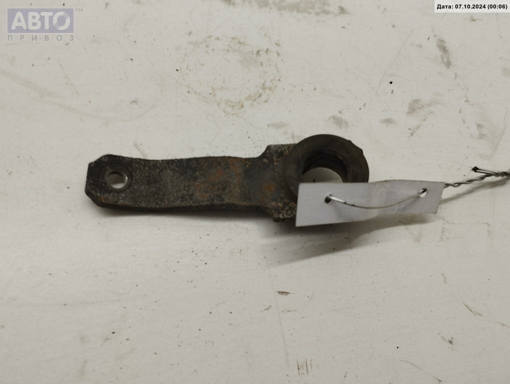 Кронштейн радиатора Audi 80 B3 (1987-1992)