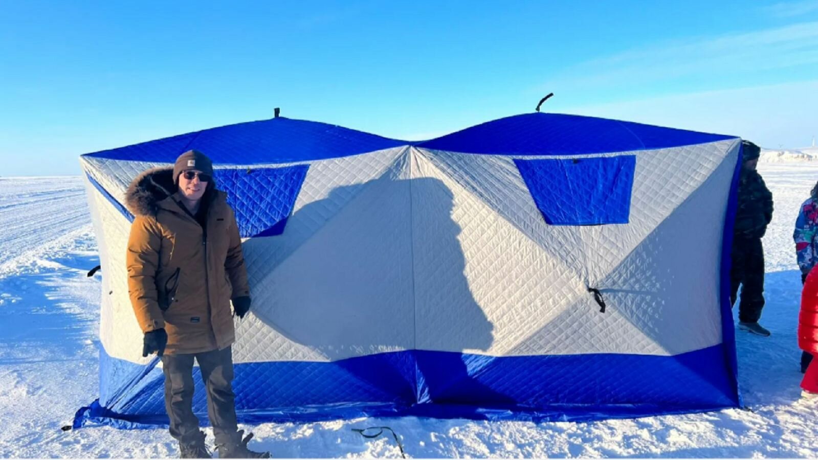 Палатка для зимней рыбалки 8-местная утепленная зимняя палатка/ Мобильная баня