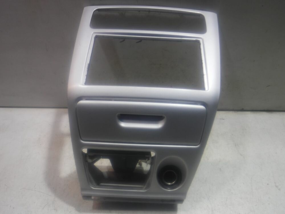 Накладка декоративная Mitsubishi Galant VIII MR767558