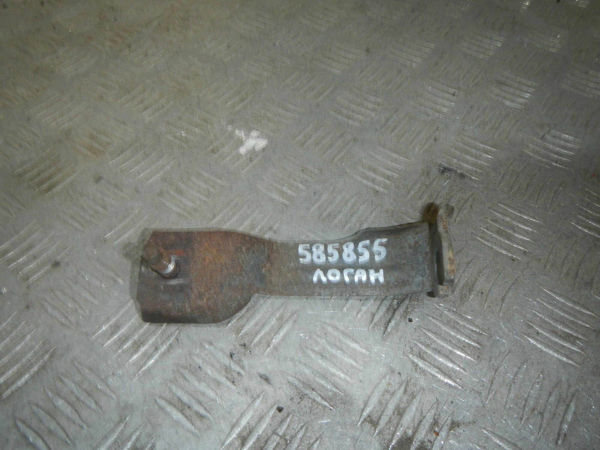 Б/У Кронштейн (сопут.товар), Renault (Рено)-LOGAN (14-) RENAULT LOGAN (14-) Выпуского коллектора,K4M. Без повреждений. 58...