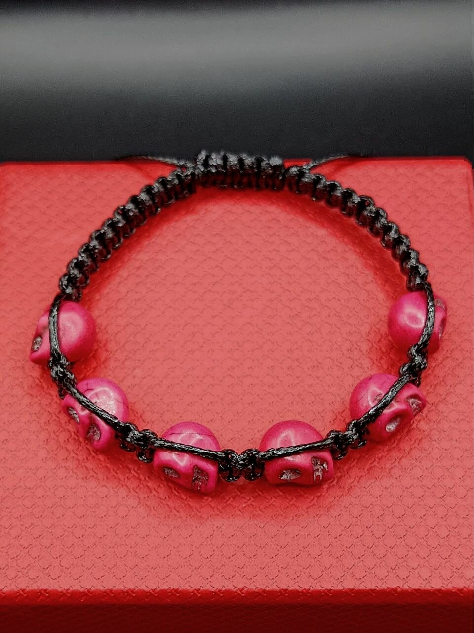 Плетеный браслет