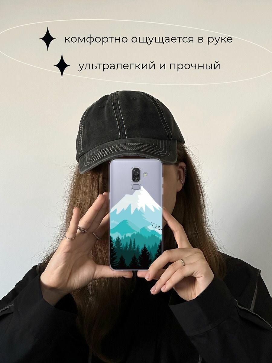Чехол на Samsung Galaxy J8 / Самсунг Галакси Джей 8 с принтом "Синяя снежная гора", прозрачный — фото 1