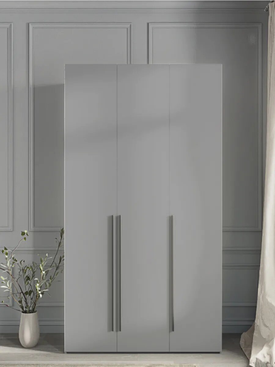 Casa Mia 150х260х50 см. Шкаф для одежды 3-дверный с полками и 2 штангами, серый, ручка скоба 960 мм