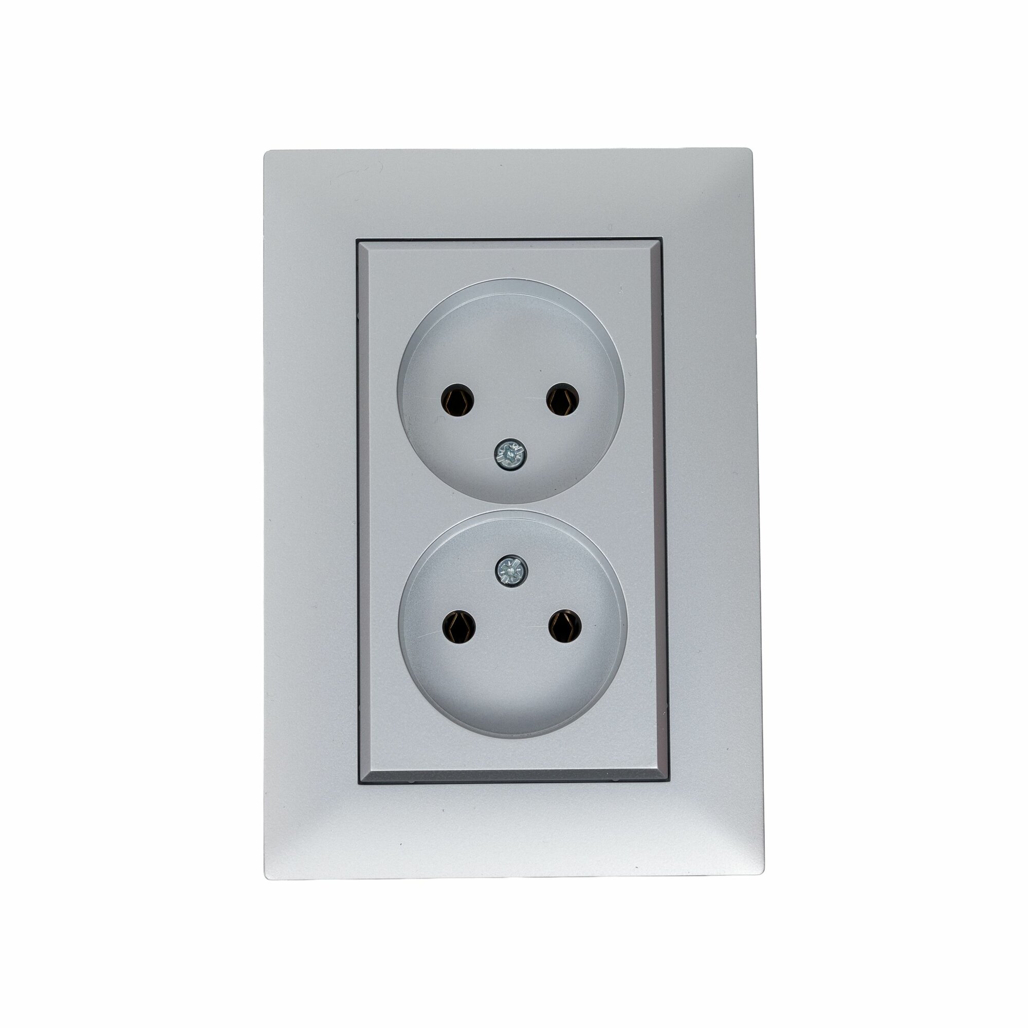 Розетка MAKEL 2-я без заземления СП KAREA RIZZ 16А IP20 сереб. 88065017