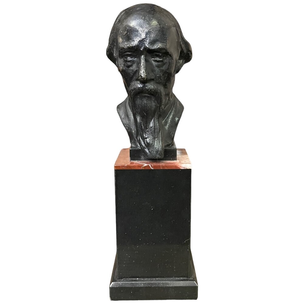 Чугунный бюст на каменном постаменте "Н. А. Некрасов" 1960-1970 гг. СССР