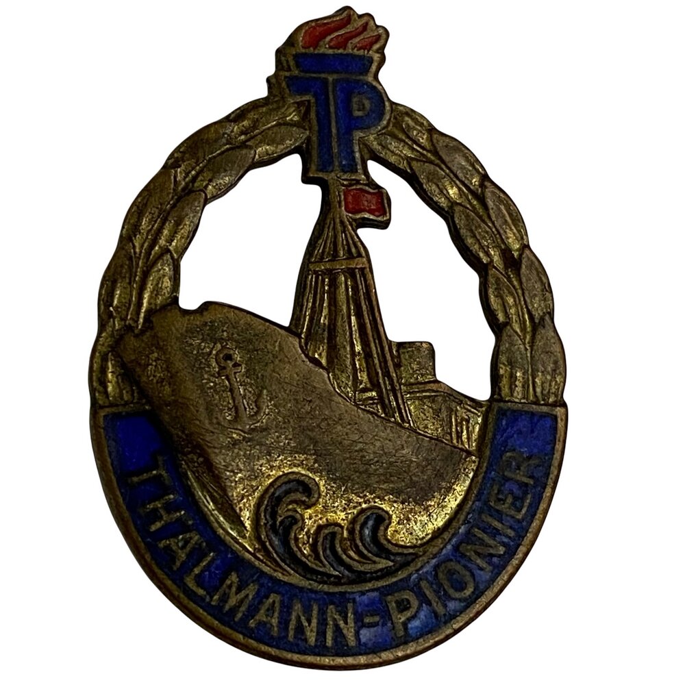 Знак "Thalmann-pionier" (Пионер-тельмановец. За сбор металлолома) ГДР 1971-1980 гг.