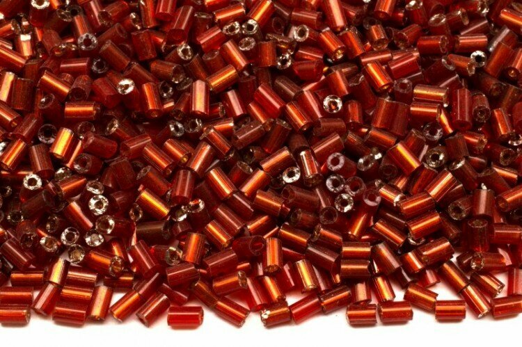 Бисер китайский рубка размер 11/0, цвет 0025В красный, серебряная линия внутри, 450г