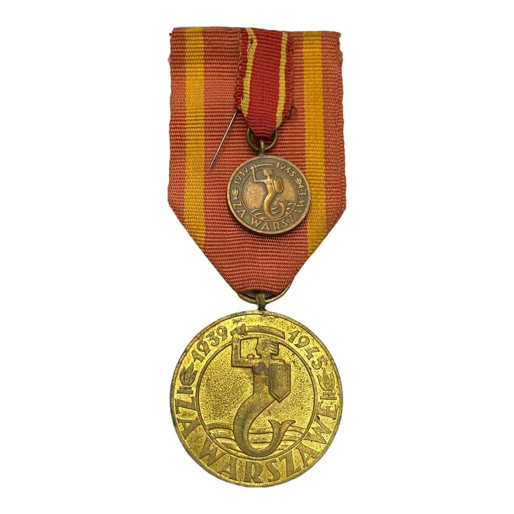 Польша, медаль "За Варшаву" с фрачником 1951-1990 гг.