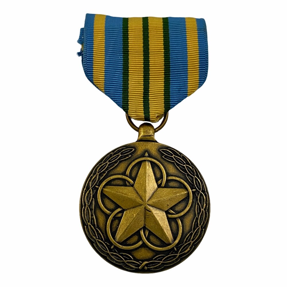 США, медаль "За отличную службу добровольцем в армии" 1993-2000 г.