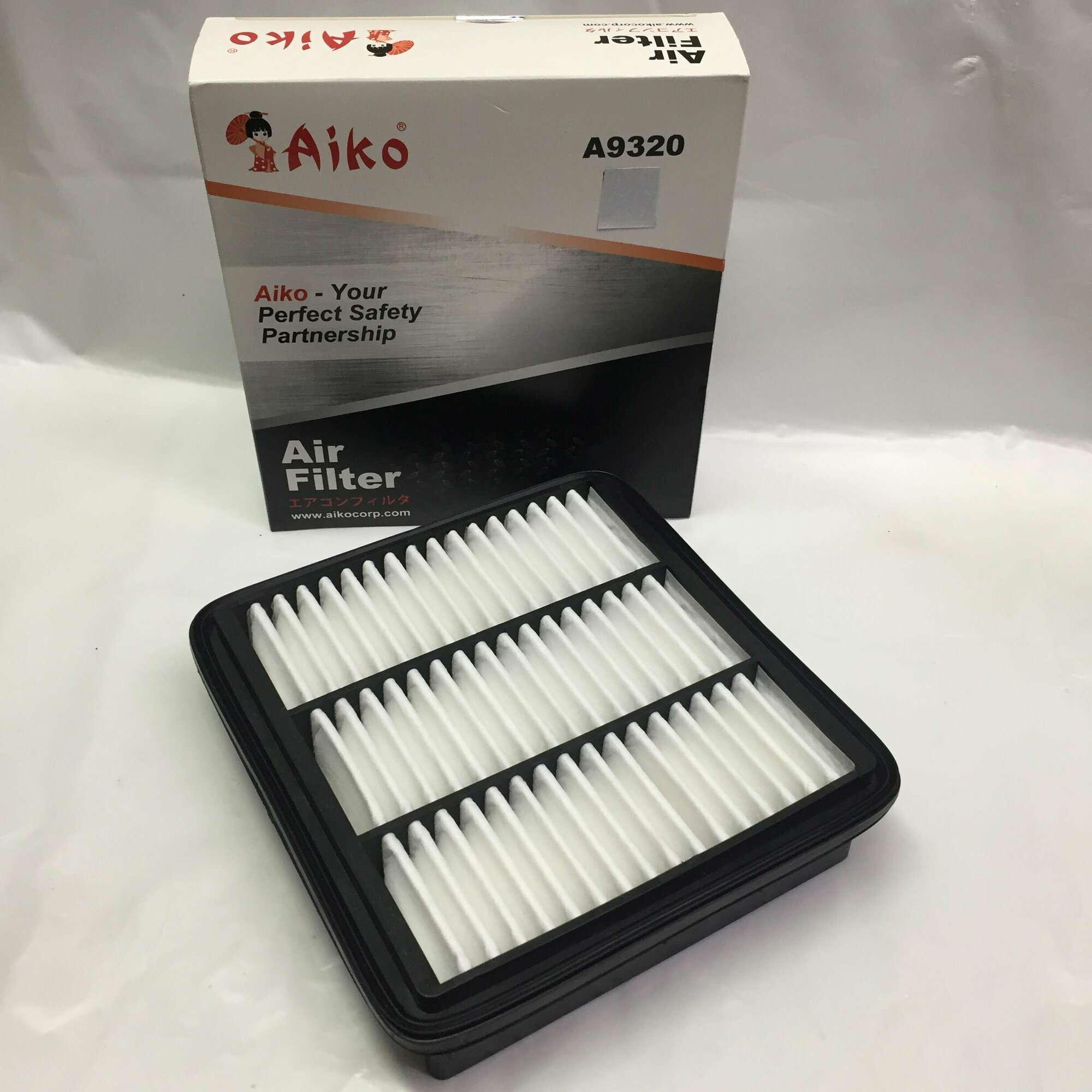 Фильтр воздушный Aiko A9320 i30 Elantra KIA Ceed 2007- OEM 281132H000