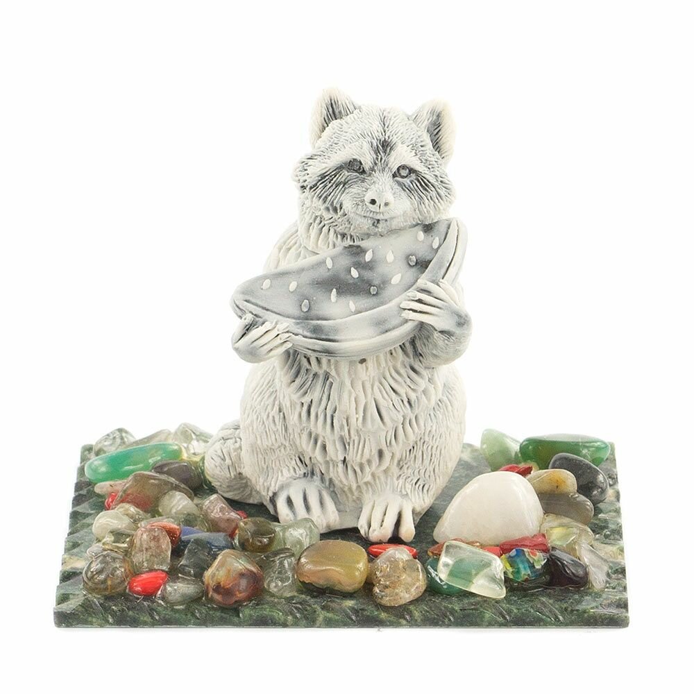 Сувенир "Енот с арбузом" из мрамолита 119841