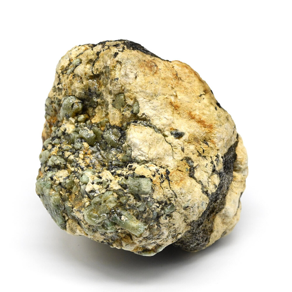 Минерал берилл 68*60*50мм, 224г .