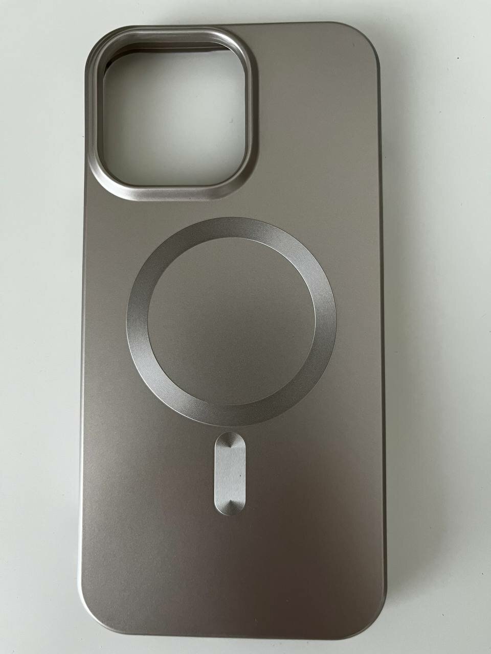 Чехол для iPhone 14 Max с поддержкой MagSafe/ магсейф на Айфон 14 макс для использования магнитных аксессуаров, противоударный