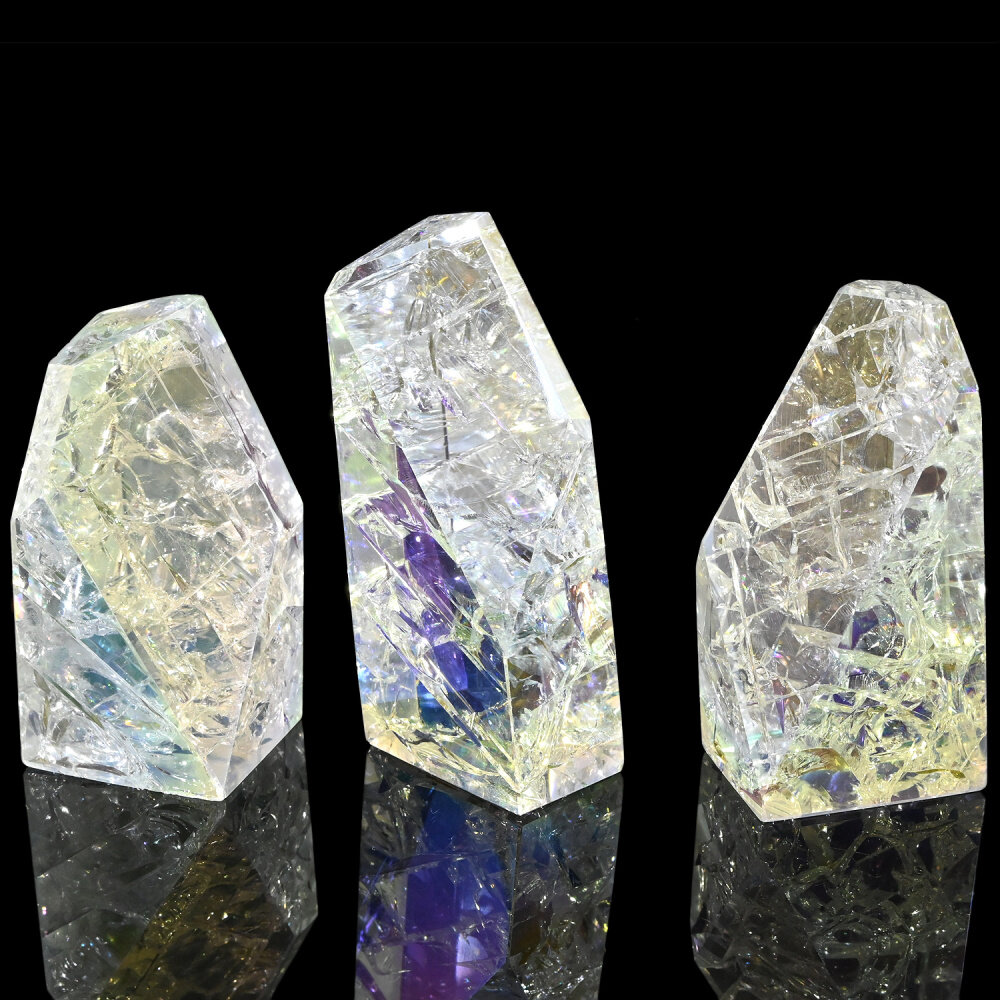 Кристалл из сахарного кварца тонированного 28*31*63мм, 100-109г .