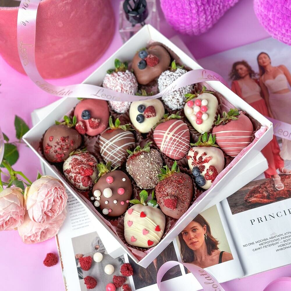 Подарочный набор для женщин 1074. В наборе 16-19 шт. Бельгийский шоколад Callebaut