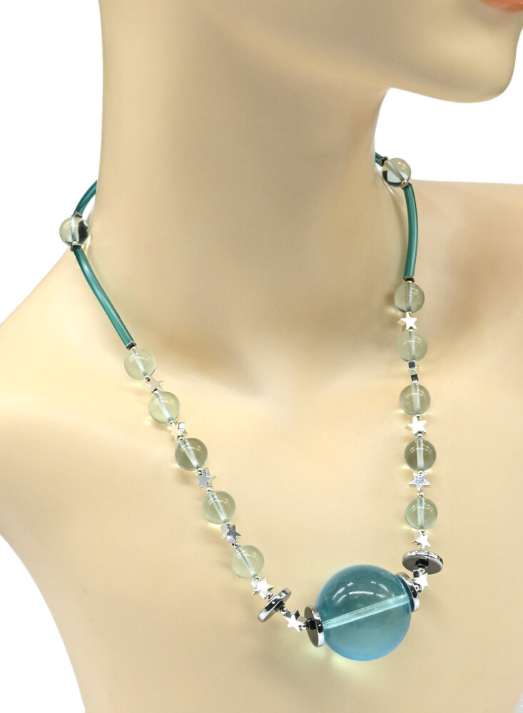 Колье, стекло