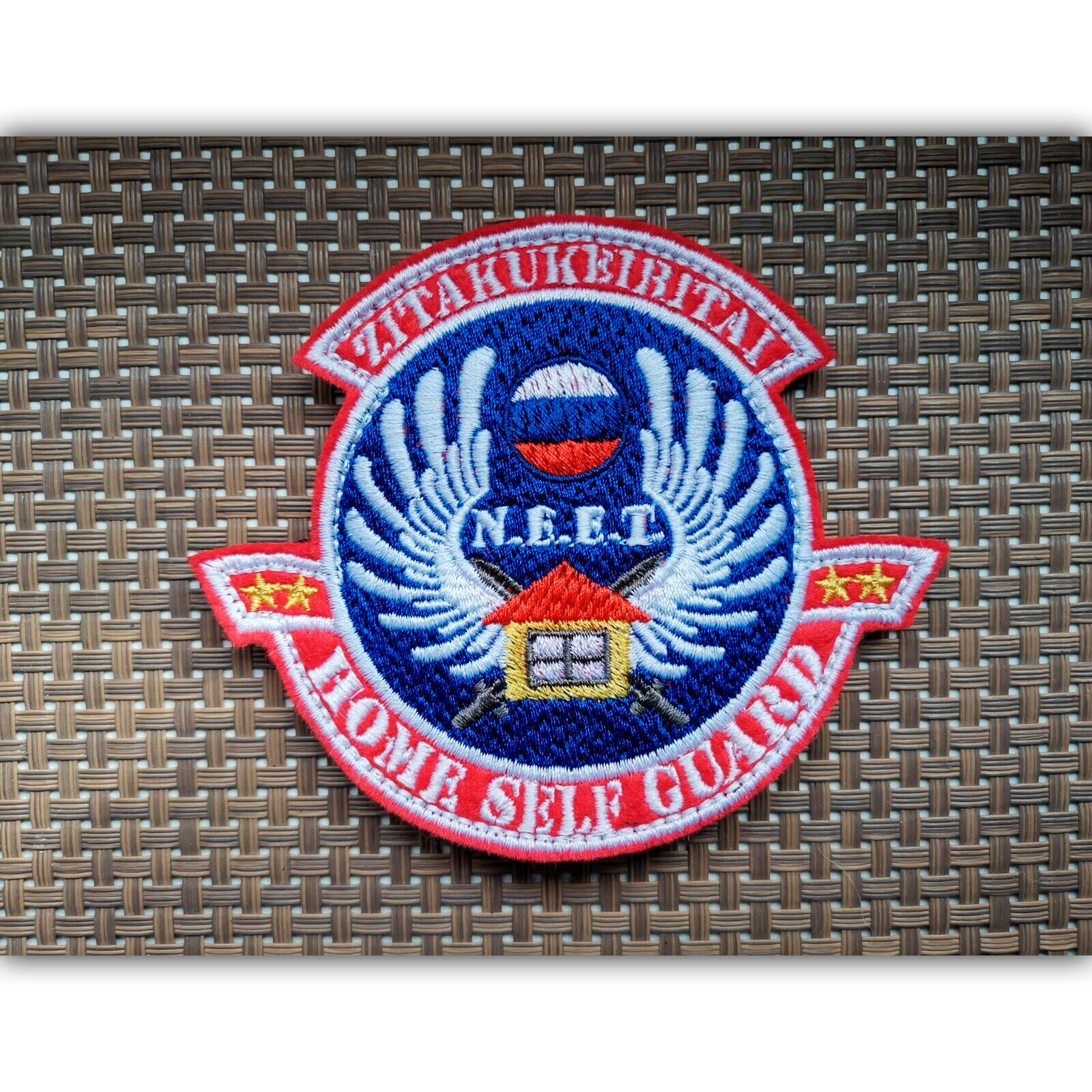 Нашивка NEET красная пришивная